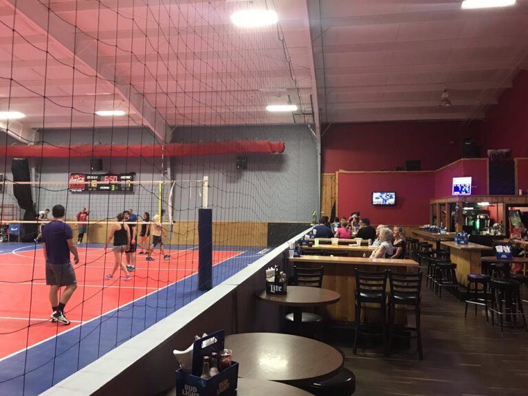 Leagues - Tanner's Grill & Bar